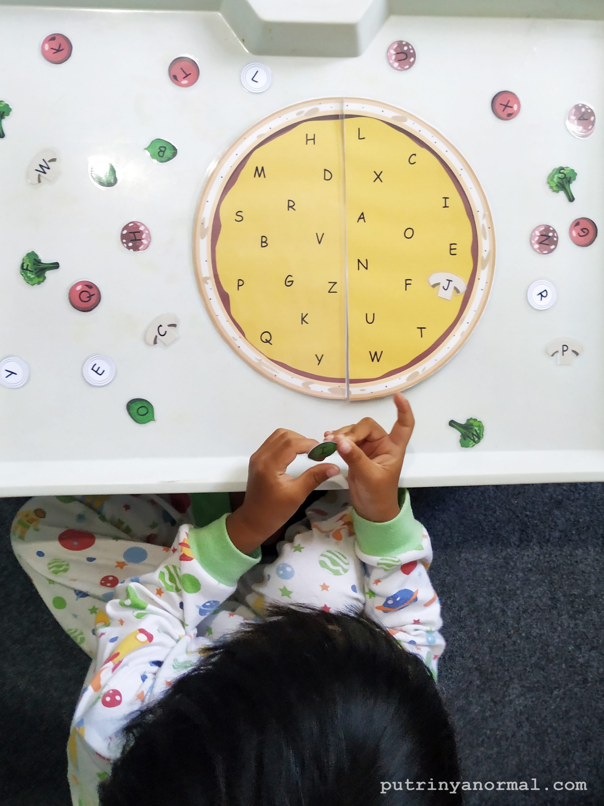 Free Printable; Pizza Letter Matching, Bisa Jadi Kegiatan Mengenal ...