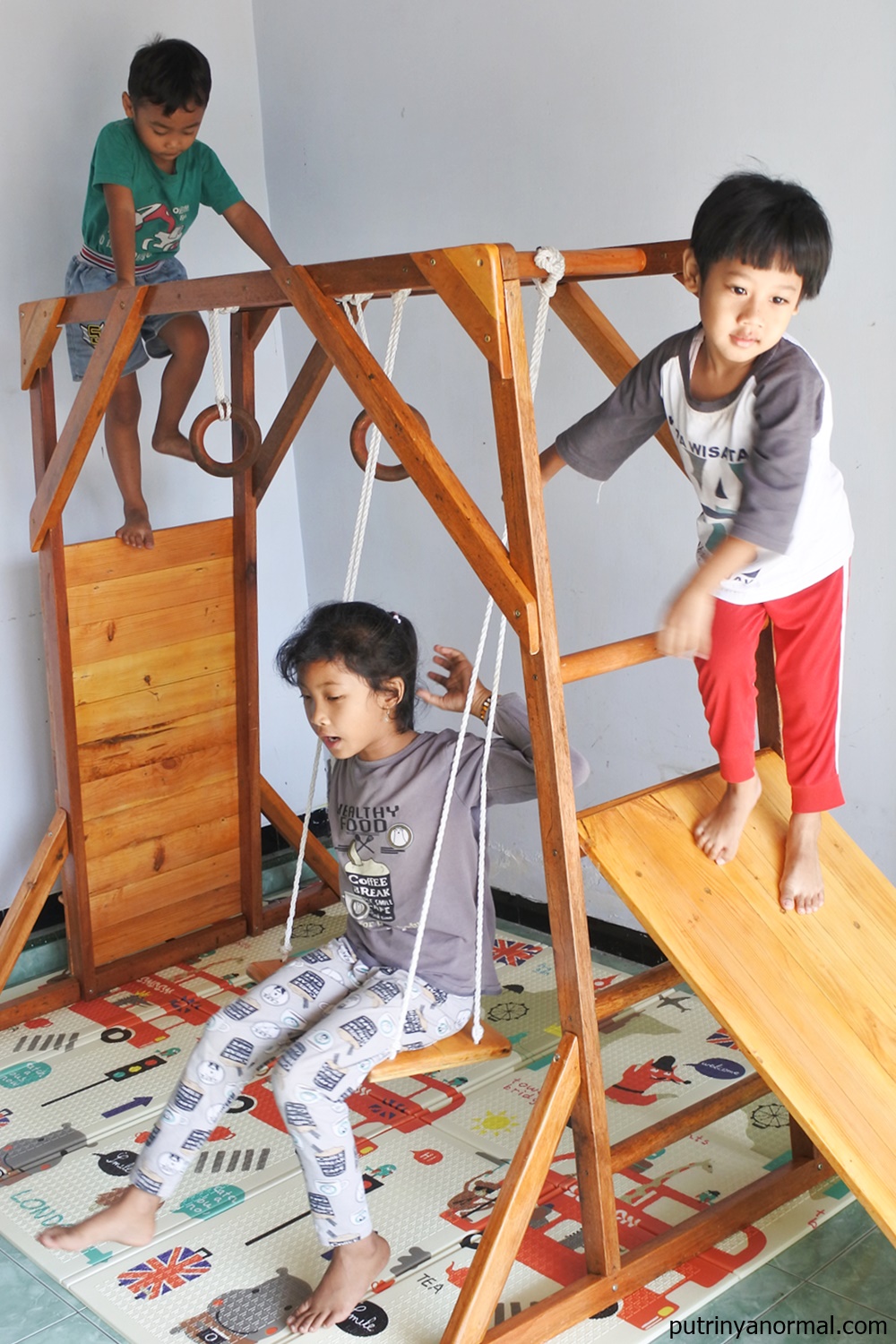 Memahami Jutaan Manfaat Tangga Brakiasi Untuk Bermain Anak